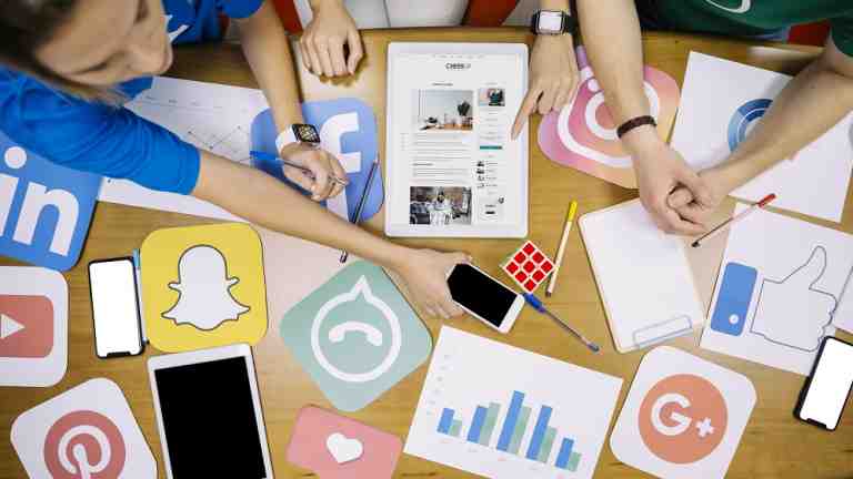 Social Media Integration On Website - 6 Effective Ways in 2026